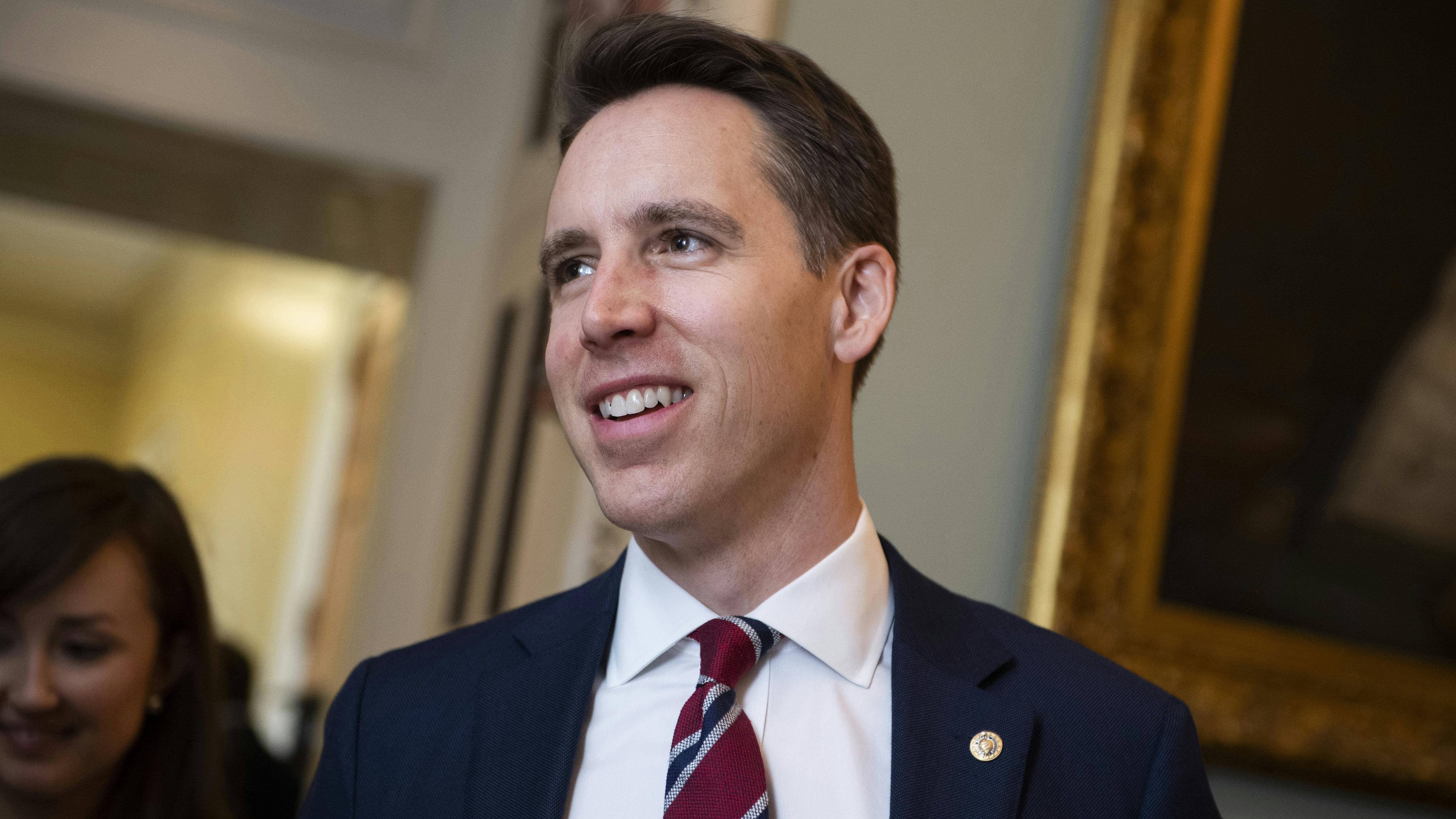 Senator Hawley: FBI ‘Effectively Meddled’ In 2016 Presidential Election