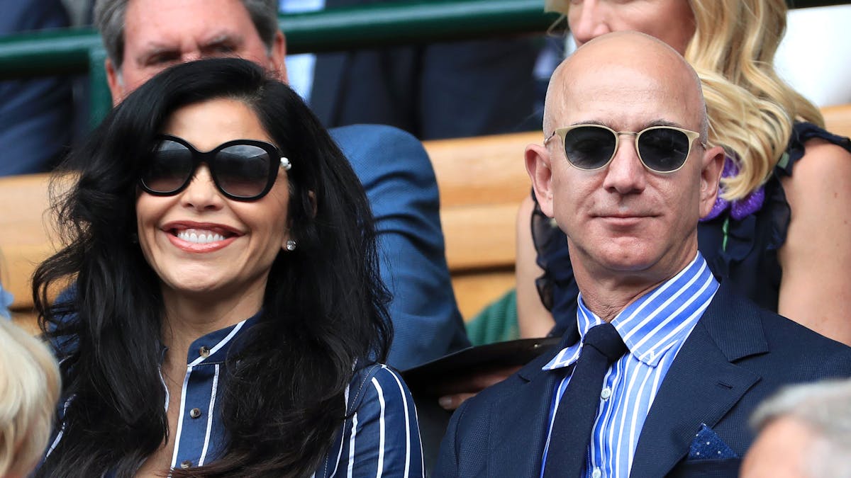 BREAKING: Feds Have Evidence Bezos’ Girlfriend Gave Texts to Brother ...