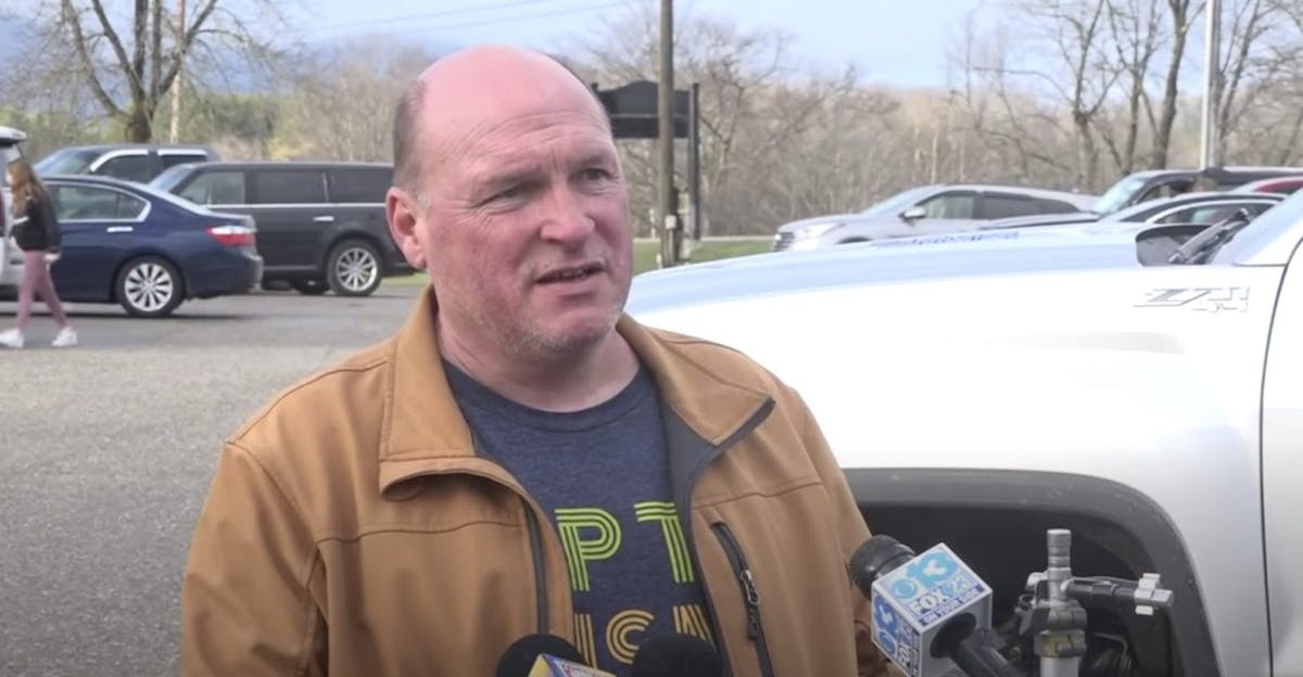 Restaurateur Defied Maine Gov To Open His Business, State Agents Are ...