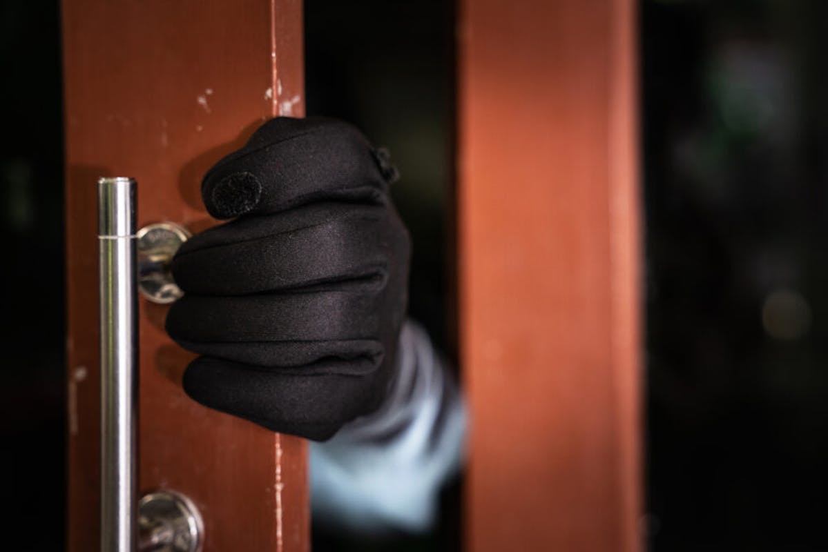 HOME SECURITY VIDEO: Instagram & OnlyFans Star Grabs Gun, Fires At Robbers