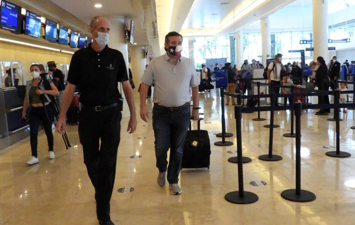 United Airlines Investigating Who Leaked Ted Cruz Flight Details