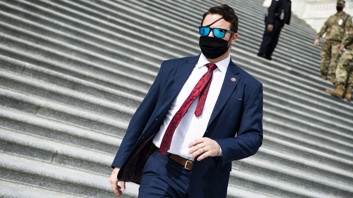 Dan Crenshaw Receives ‘Terrifying Prognosis’ Over Problem With His Eye ...