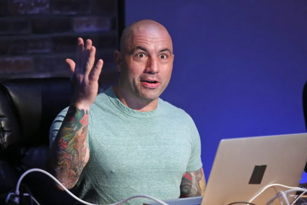 Joe Rogan Went Viral For His Hilarious Reactions To UFC 261 Knockouts