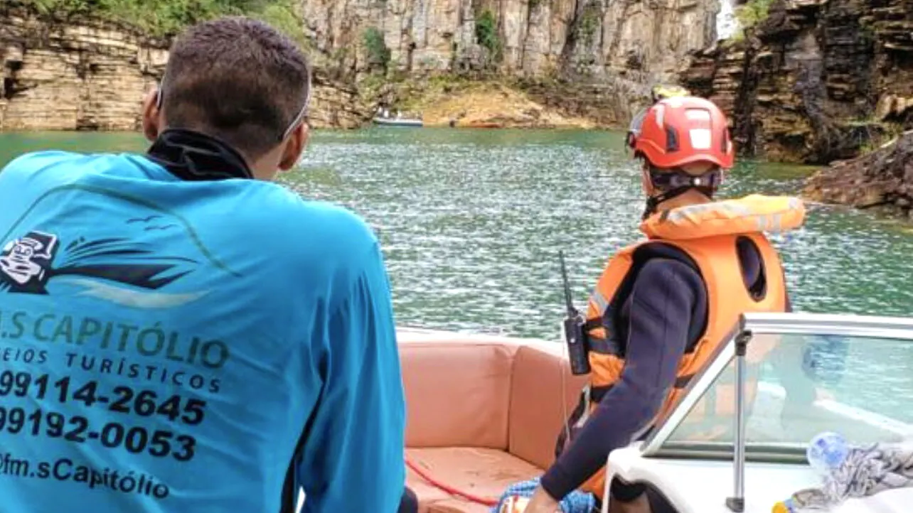 WATCH: Horrifying Moment Cliff Collapses Onto Boats Packed With Tourists