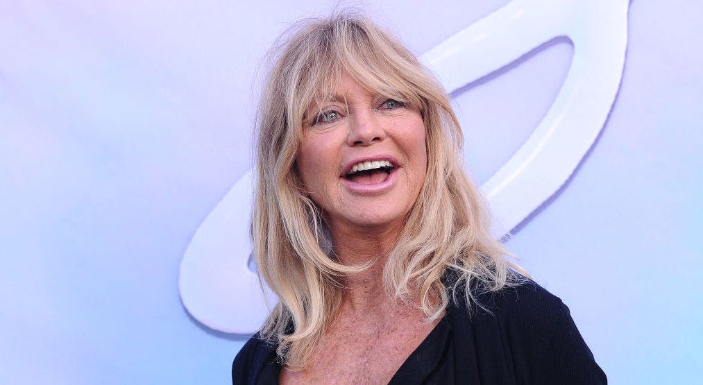 Goldie Hawn Talks Staying Out Of Politics: ‘I Stay In My Lane,’ We ...