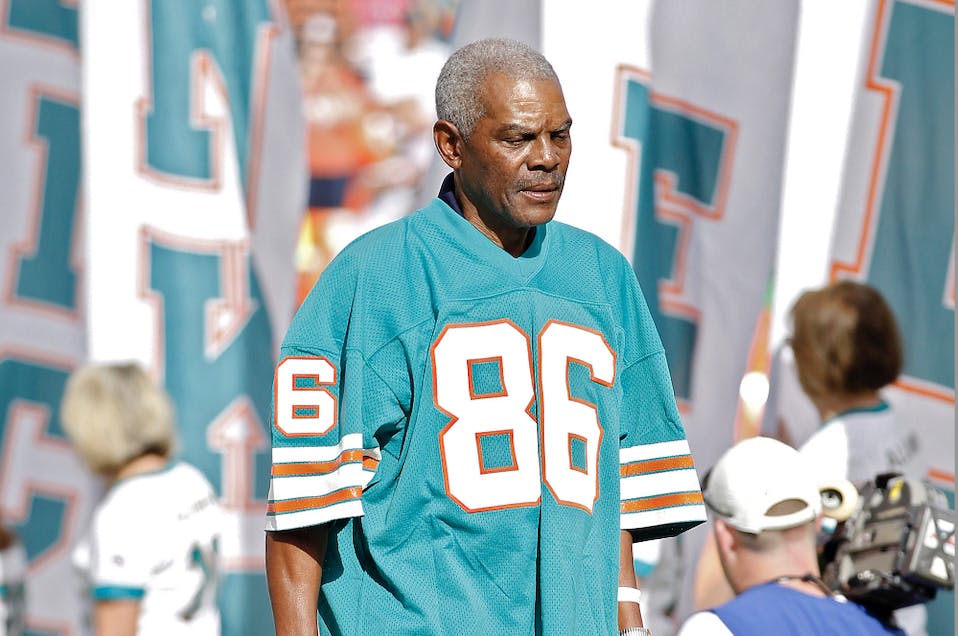 First Black QB To Start In AFL, Who Went On To Be Star Receiver, Dead At 76