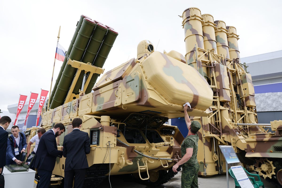 U.S. To Build Hypersonic Missile Tracking Satellites Given ‘Severity ...