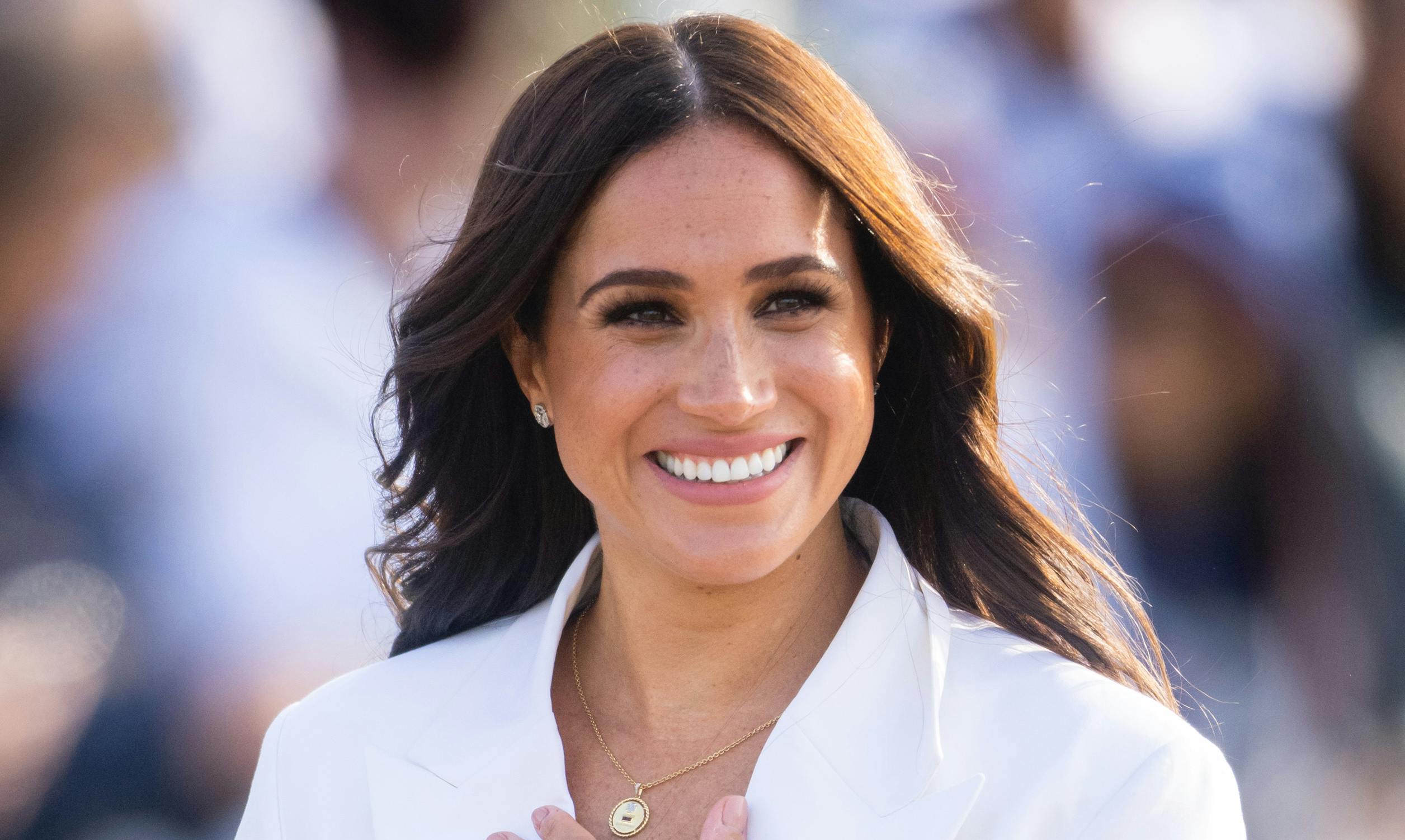 Homecoming Queen Meghan Markle Complains About Being An ‘Ugly Duckling ...
