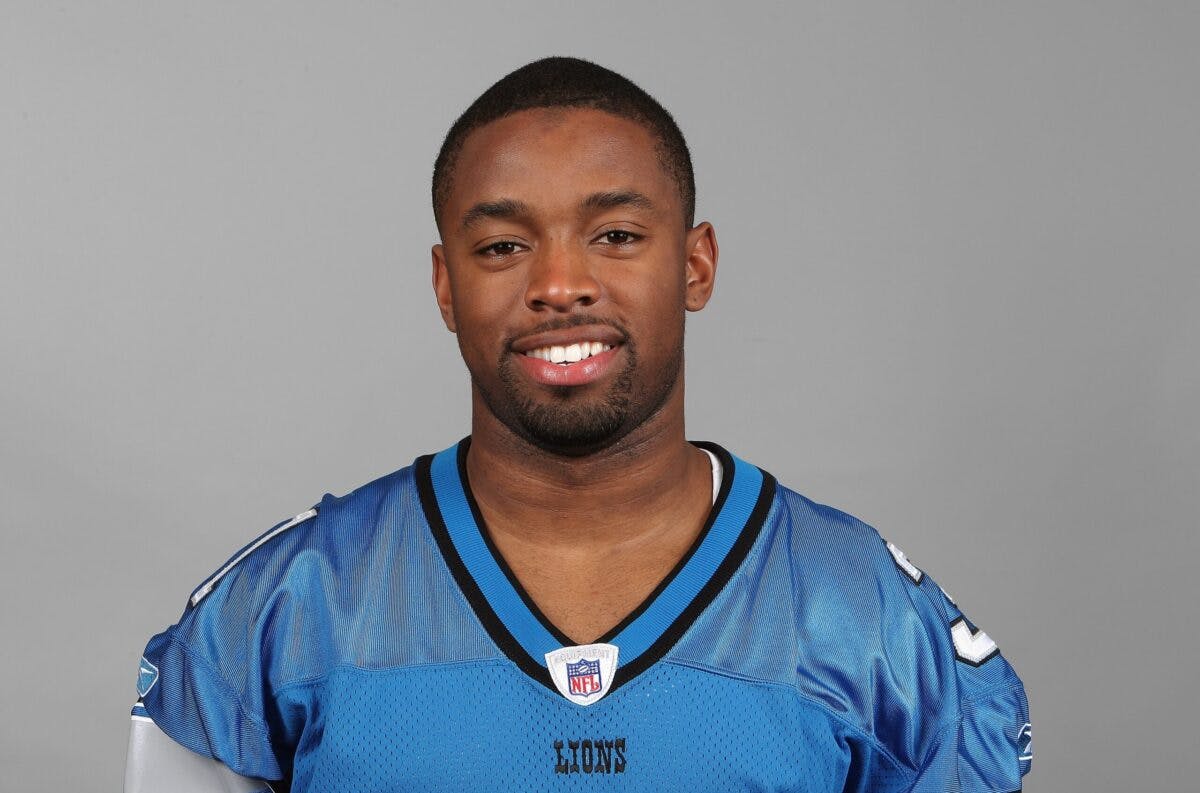 Former NFL Player Arrested After Allegedly Breaking Into Hollywood ...