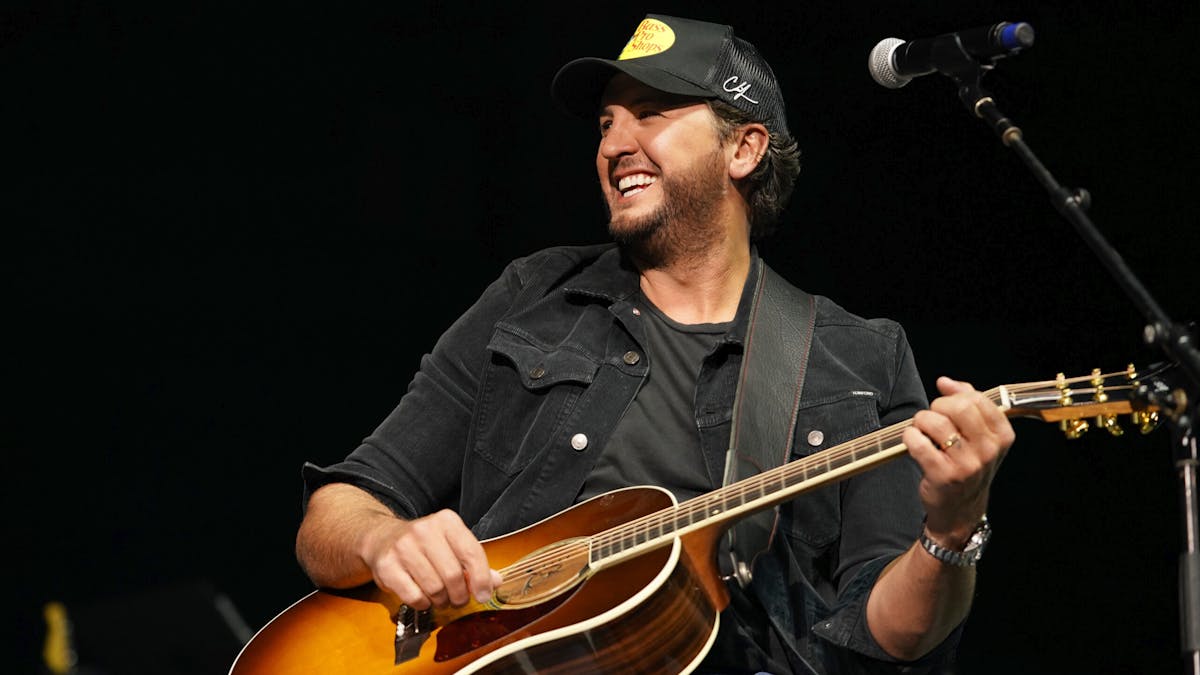 Luke Bryan Shows Signs Of Cracking To Social Media Mob After DeSantis ...
