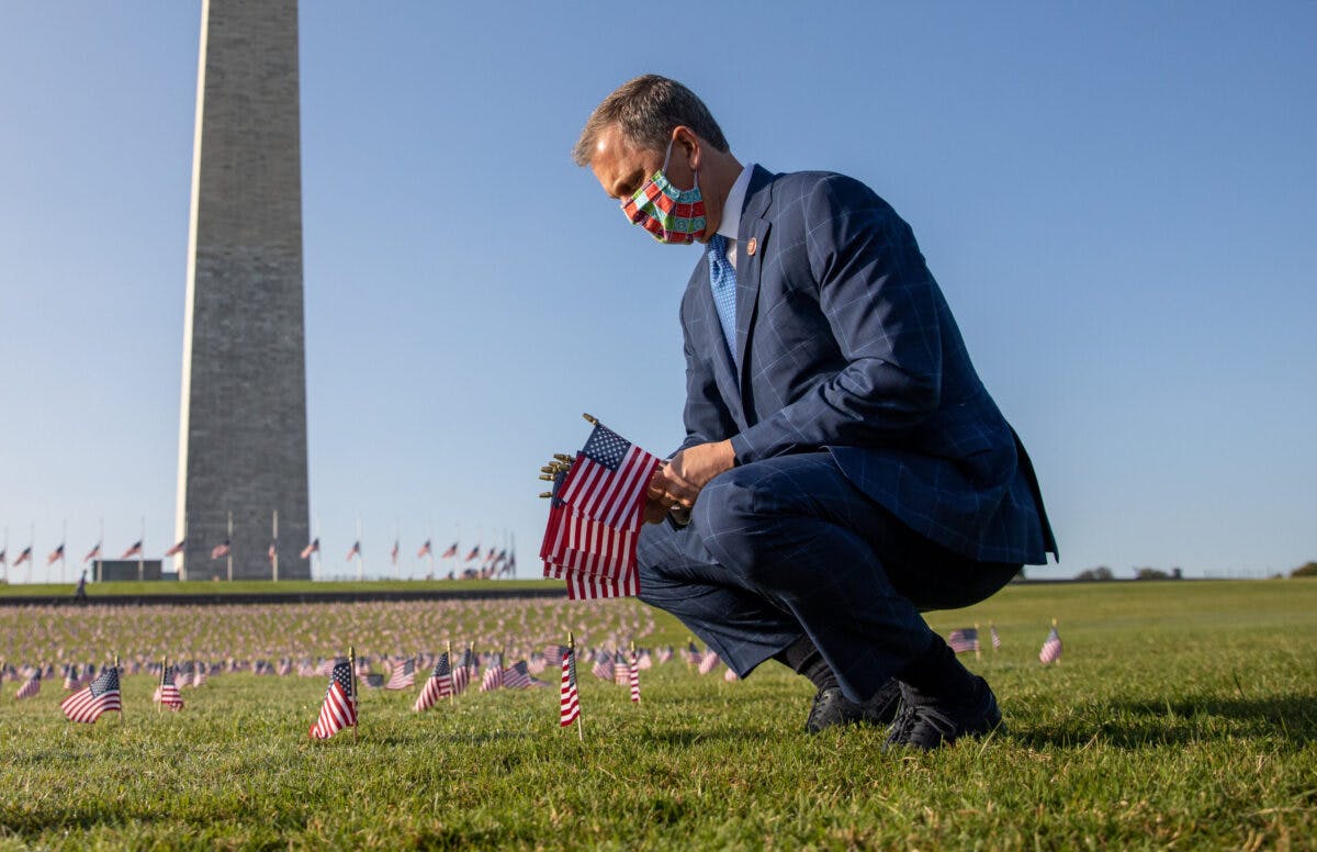 Illinois Congressman Reveals Healthy Teen Daughter Died From ...