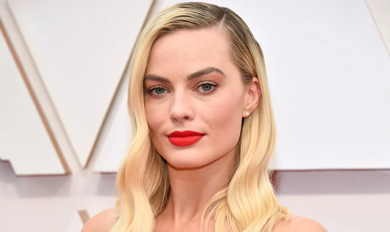 ‘It’s Dangerous’: Margot Robbie Says She Almost Quit Acting After ...