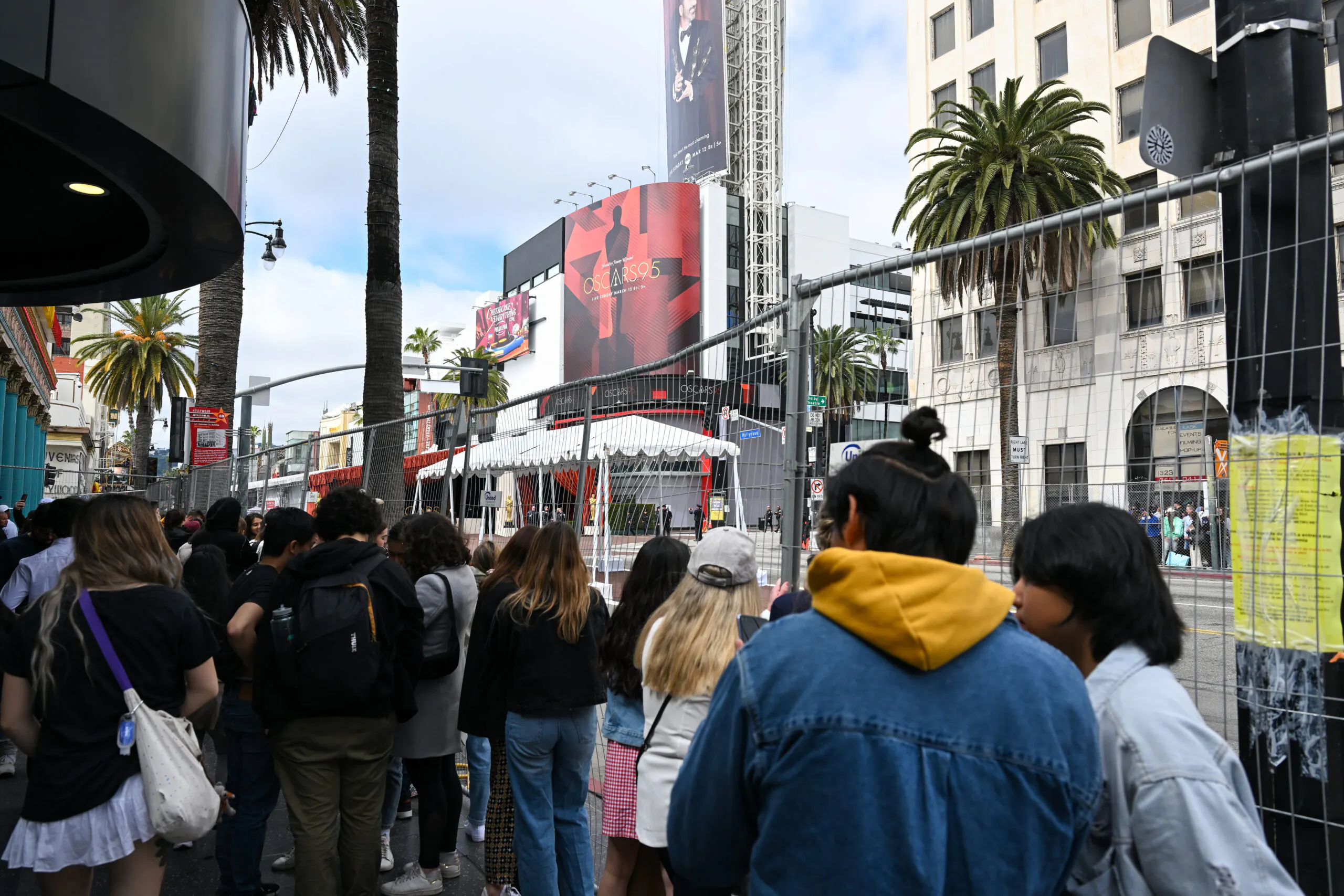 Hollywood Erects Walls With Armed Security To Keep Stars Free Of LA ...