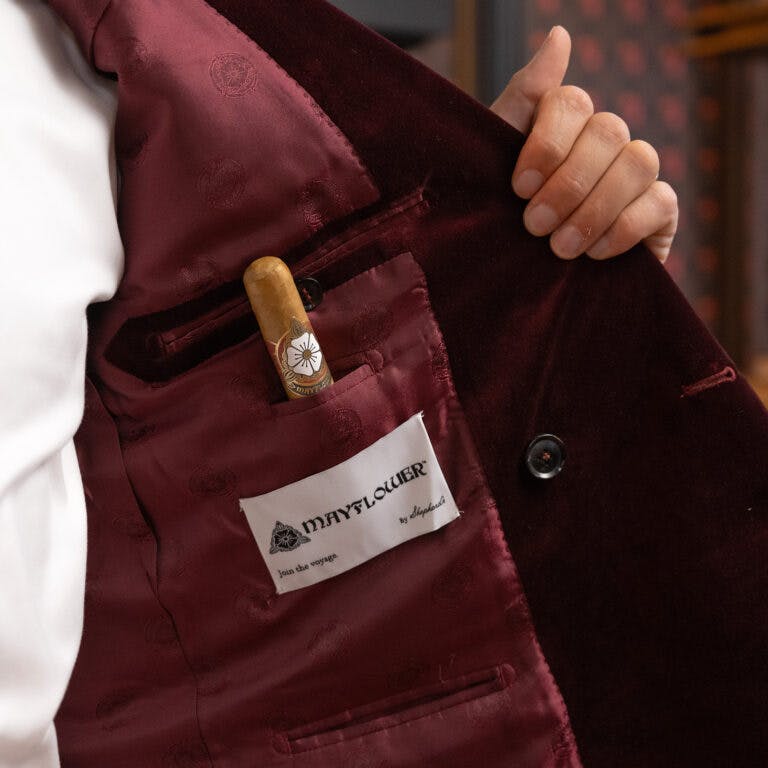 Unsurpassed Craftsmanship And Luxury: Mayflower Cigars Introduces The ...