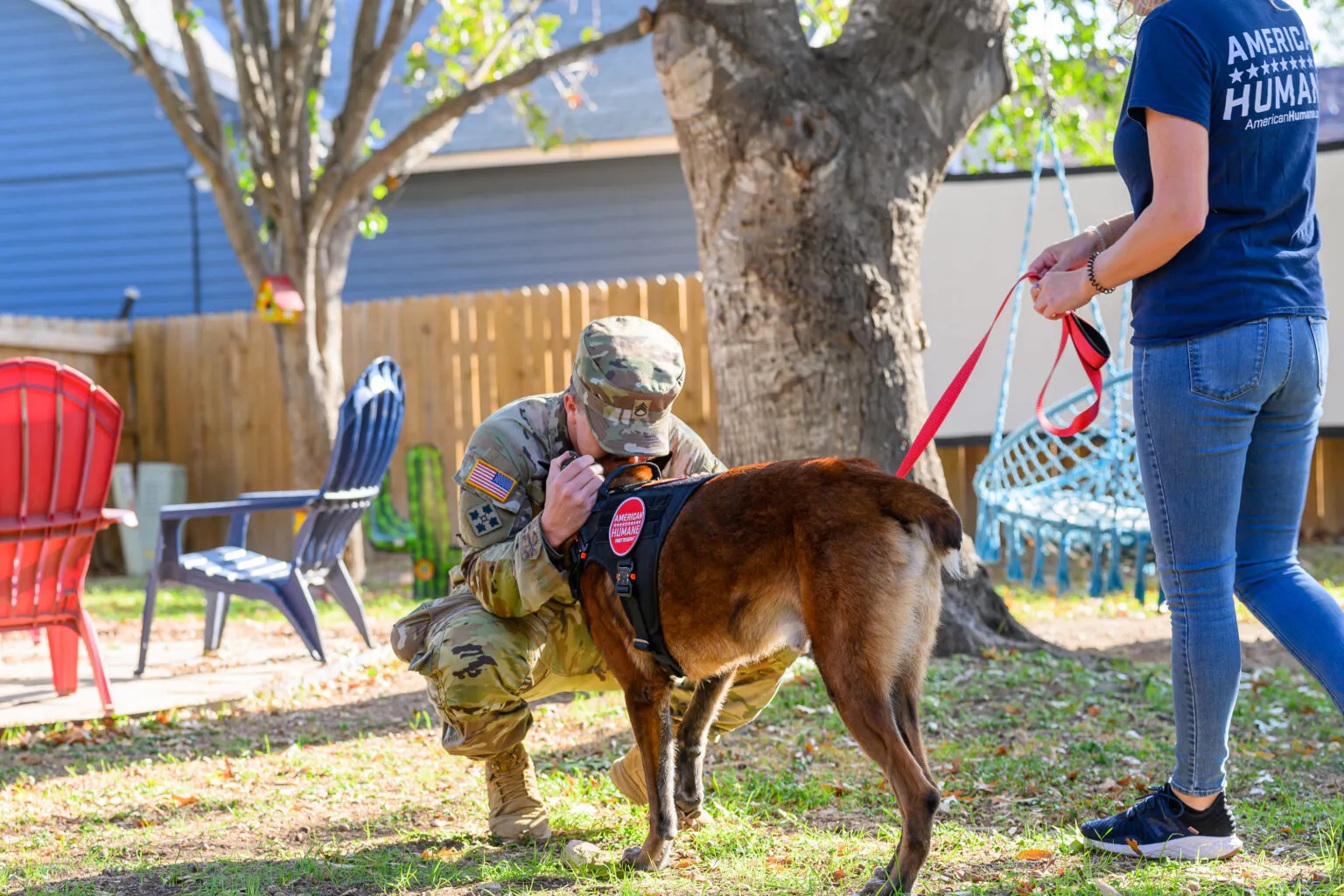 Army Sergeant Reunited With His Military Dog Just In Time For The Holidays